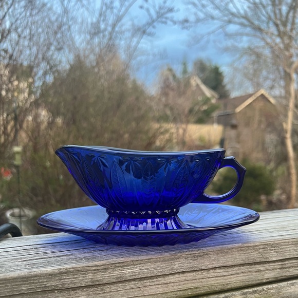 Avon | Dining | Vintage Avon Royal Sapphire Cobalt Blue 2 Pcgravy ...
